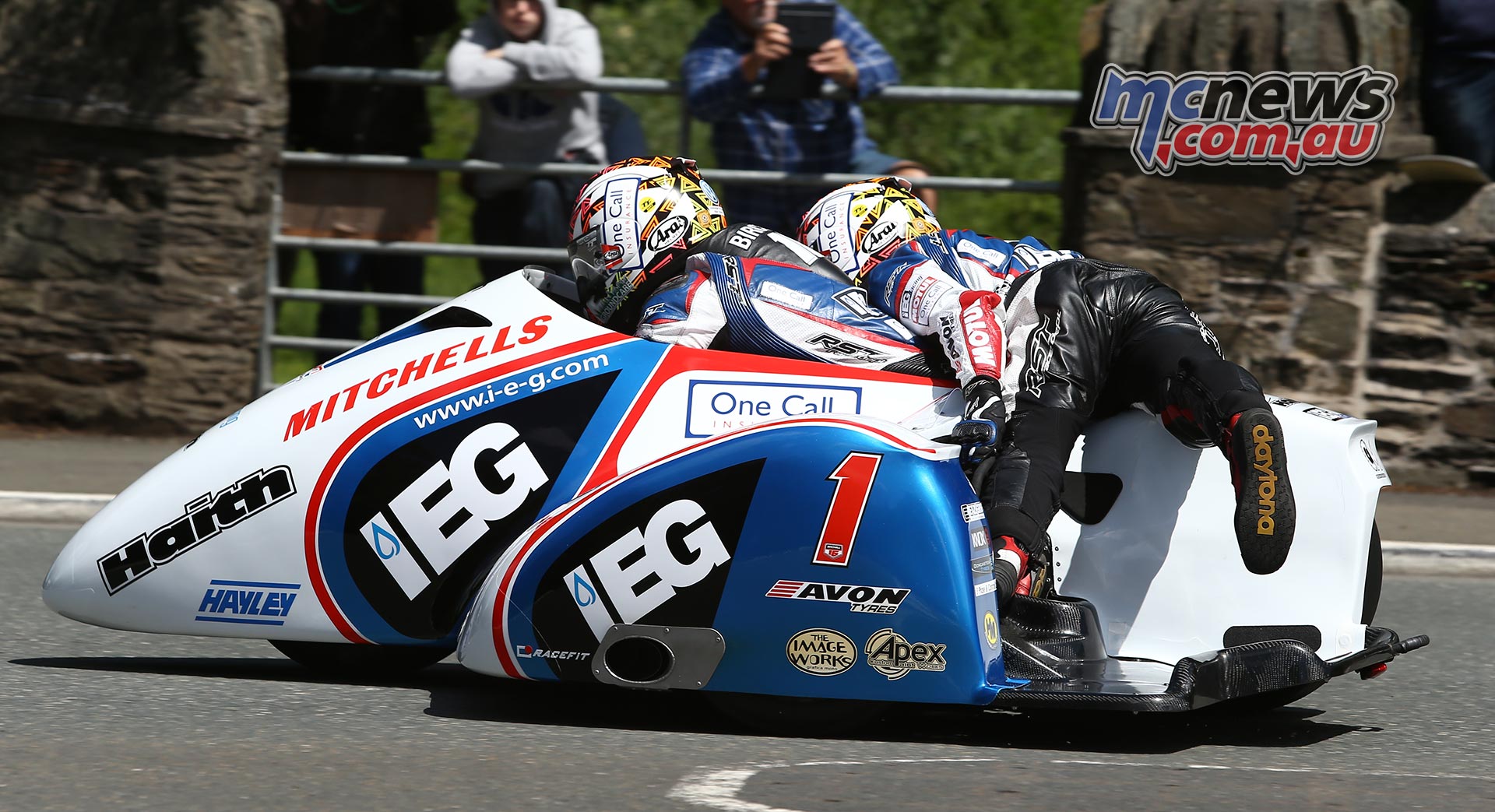 Ben & Tom Birchall win second Formula Two Sidecar TT | MCNews