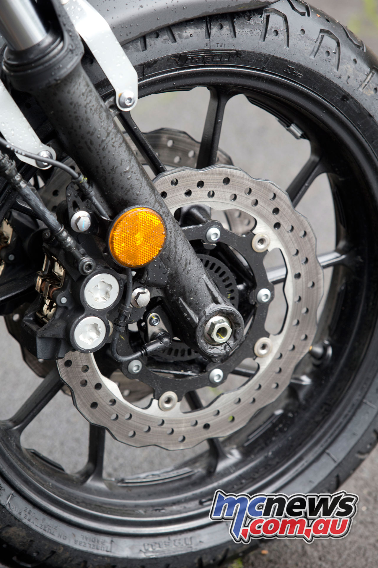 Yamaha XSR700 Review | LAMS + style & performance | MCNews