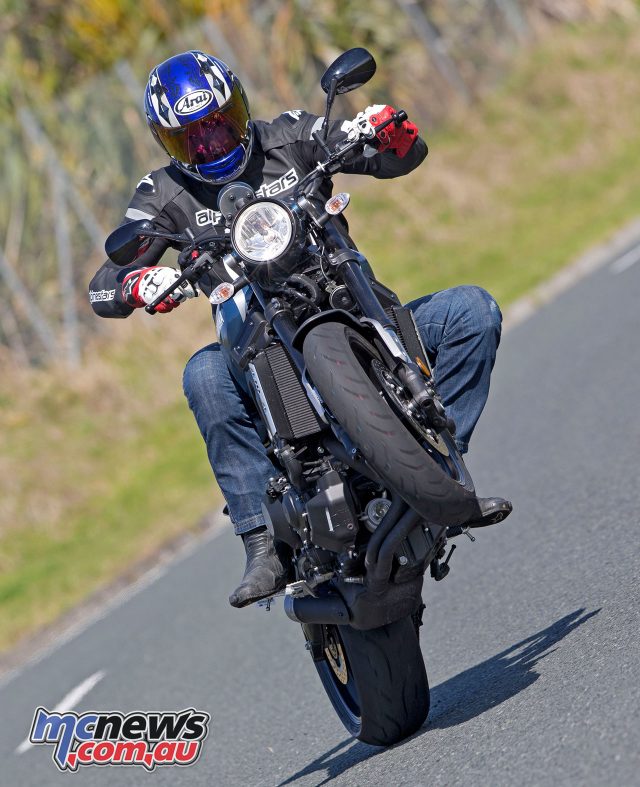 Yamaha XSR900 Review | A retro triple that bangs hard | MCNews