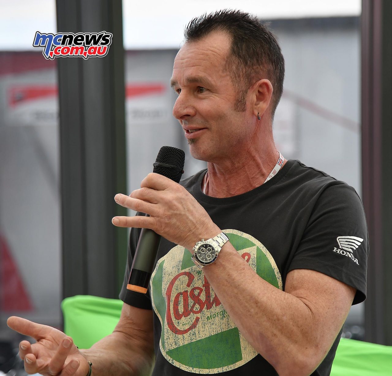 Aaron Slight reunited with Castrol Honda RC45 | MCNews