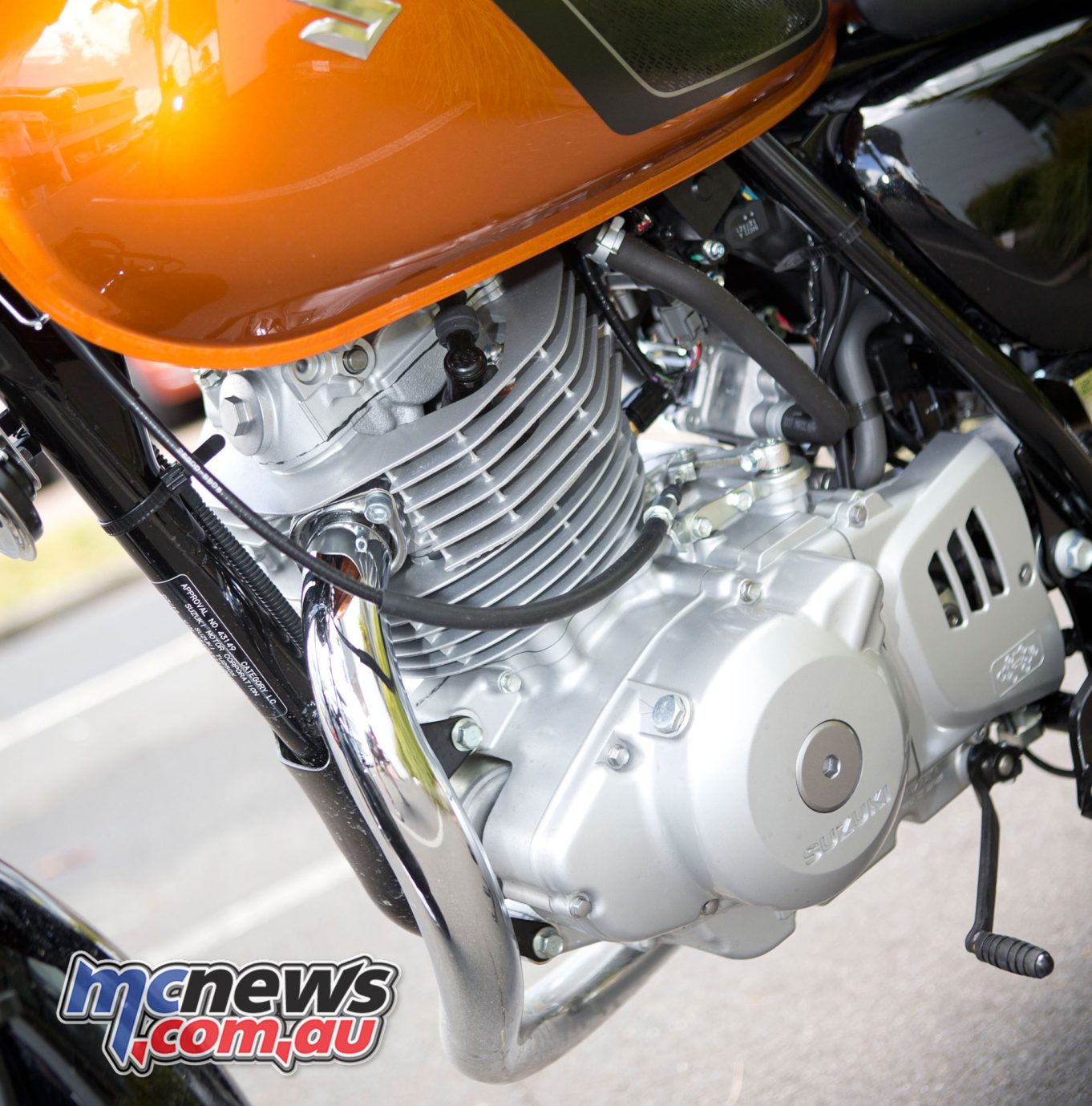 Suzuki TU250X Review | Retro nimble city 250 | LAMS | MCNews