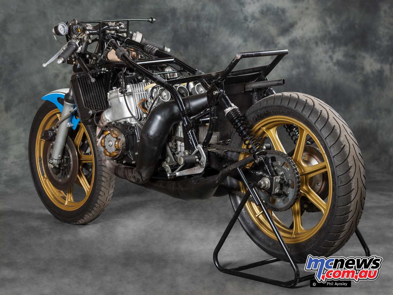Suzuki TR750 XR11 | 750cc Two-Stroke Triple Racer | MCNews