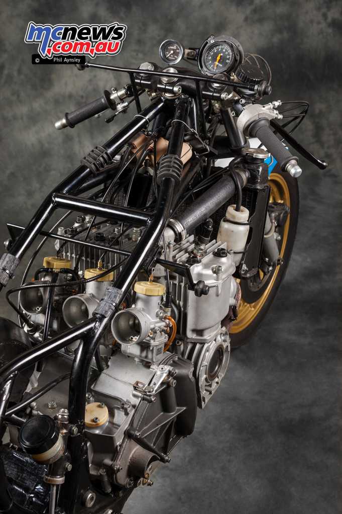 Suzuki TR750 XR11 | 750cc Two-Stroke Triple Racer | MCNews