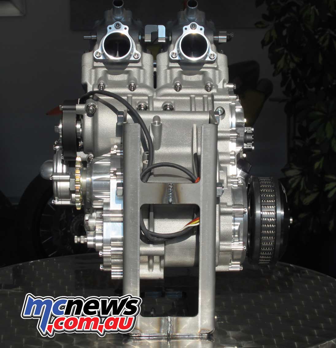 Images | Suter 580cc V-Four Two-Stroke in detail | MCNews