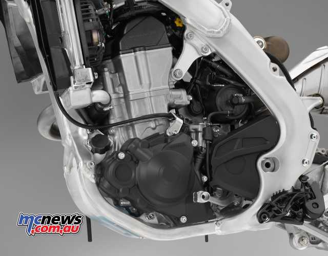 Test ride the new 2019 Honda CRF450L | MCNews