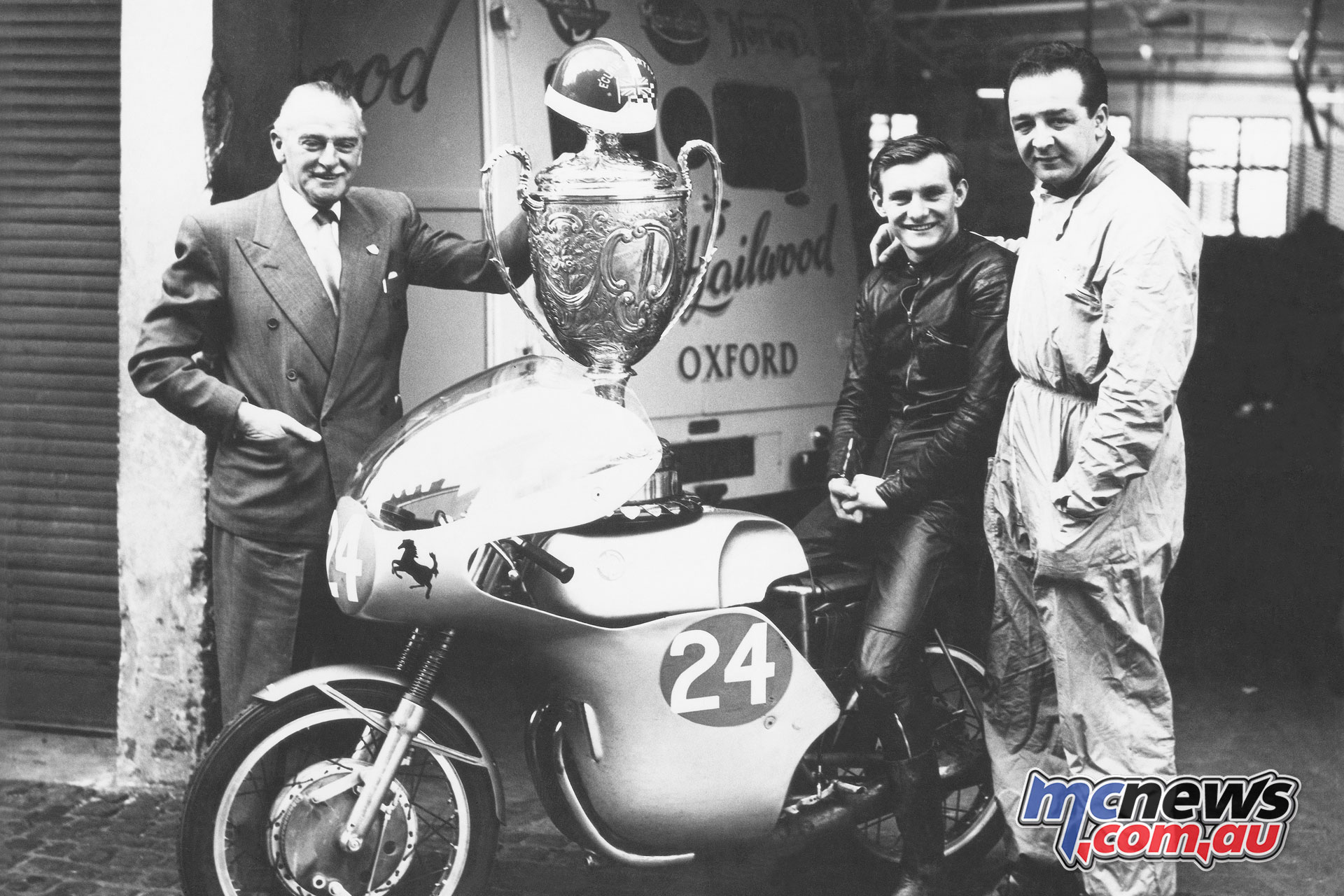 Eric Bana to star as Mike Hailwood in TT comeback story | MCNews