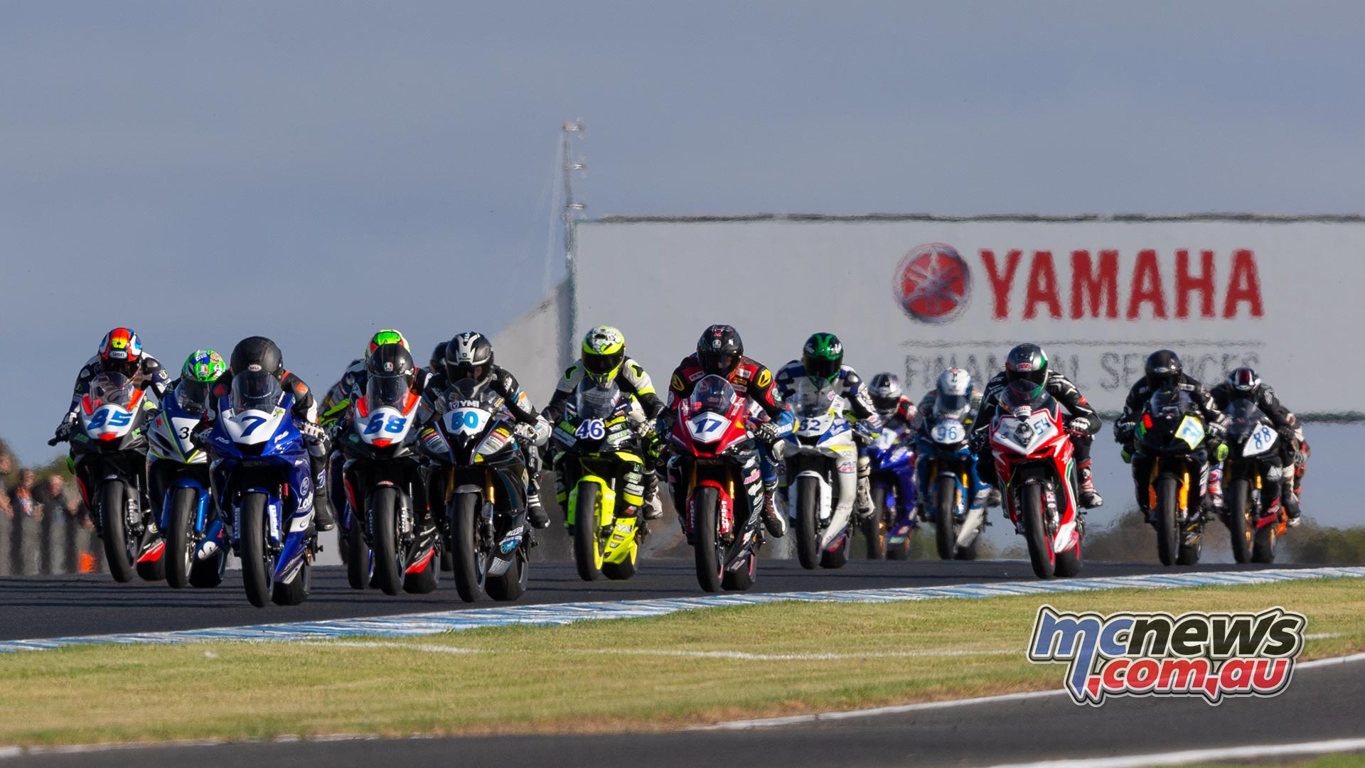 Tom Toparis dominates ASBK Supersport season opener | MCNews
