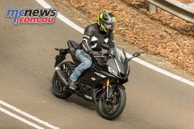 2019 Yamaha YZF-R3 Review | Motorcycle Tests | MotorCycle News