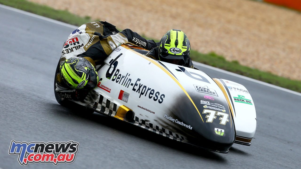 Reeves and Wilkes crowned 2019 World Sidecar Champions | MCNews