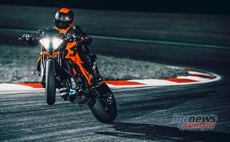 2020 KTM 1290 Superduke R Review | MCNews.com.au