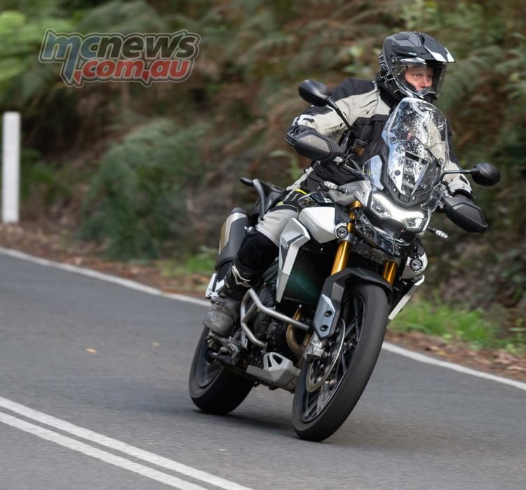 Triumph Tiger 900 Rally Pro Review | MCNews
