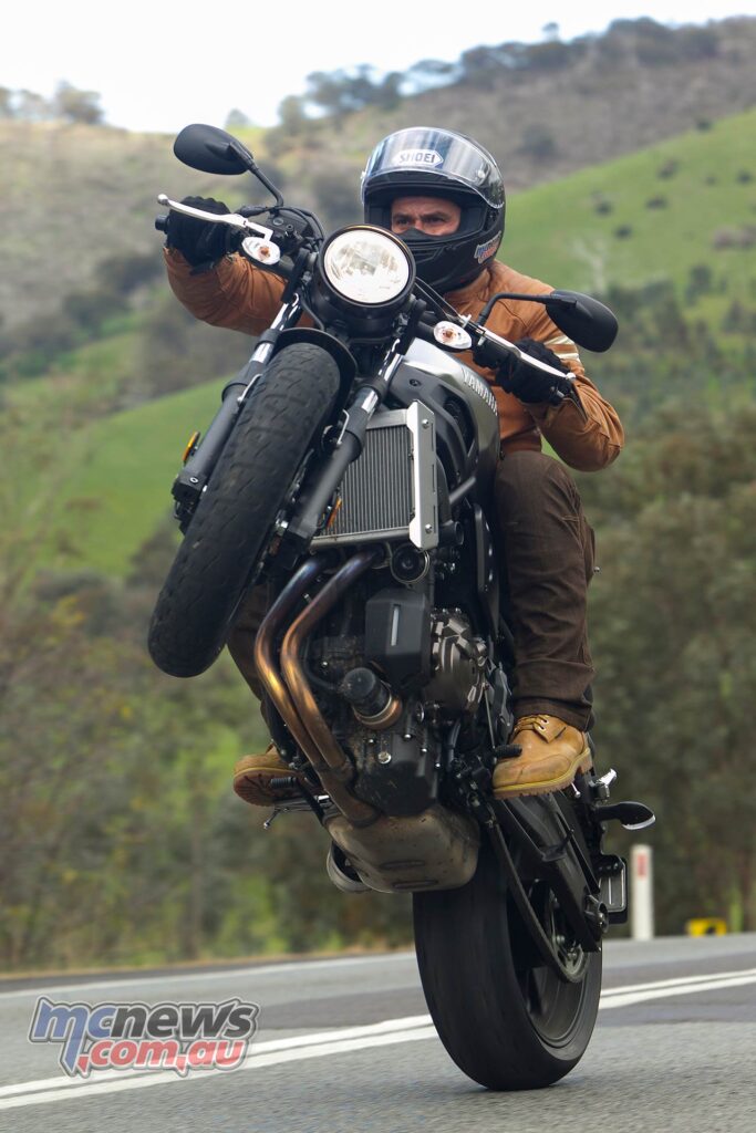 Yamaha XSR700 Review | MCNews