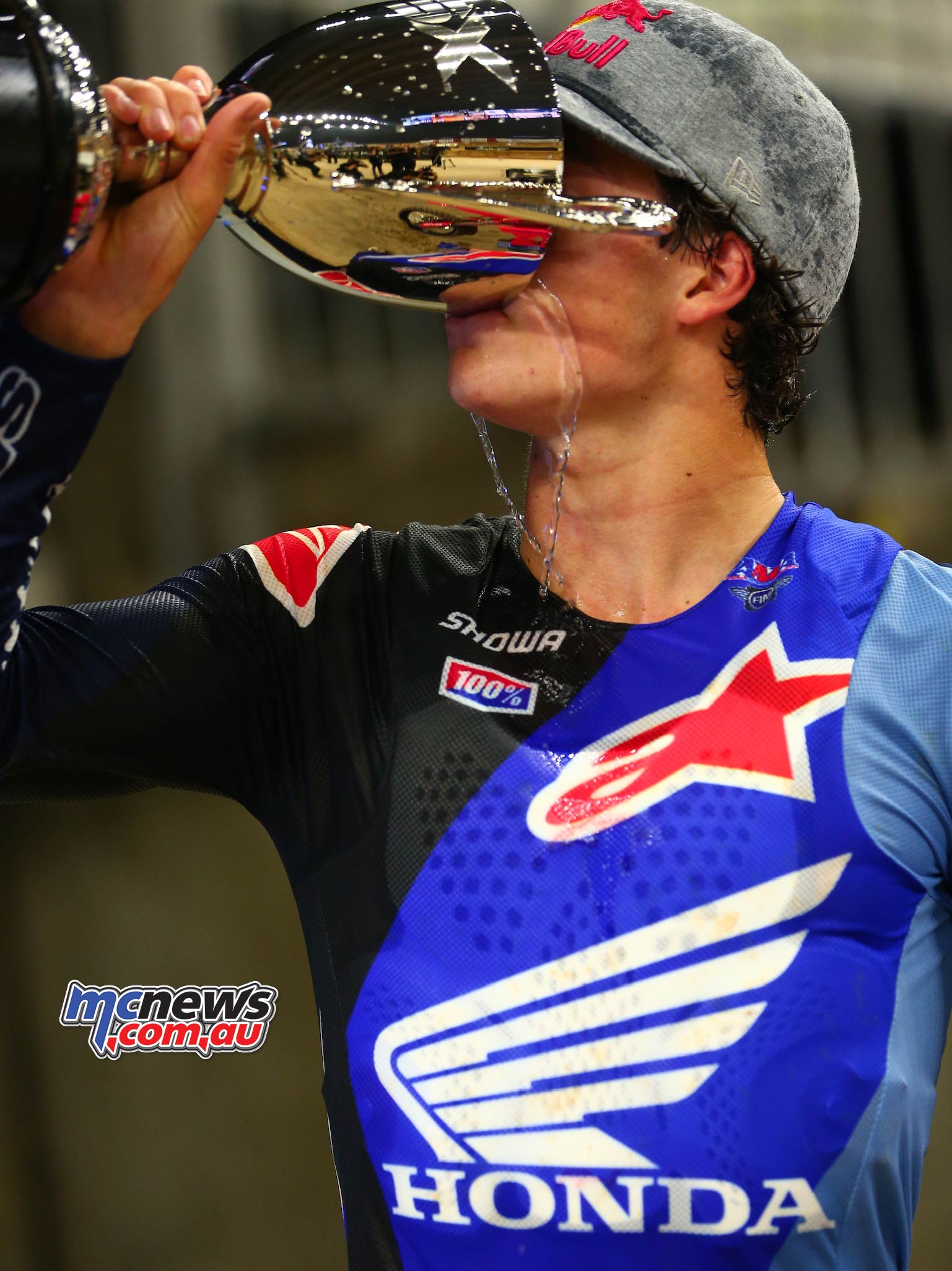 Jett Lawrence breaks through with AMA Supercross victory | MCNews