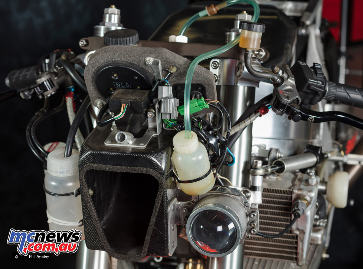 HRC kitted Honda VTR SP1 (RC51) | MCNews