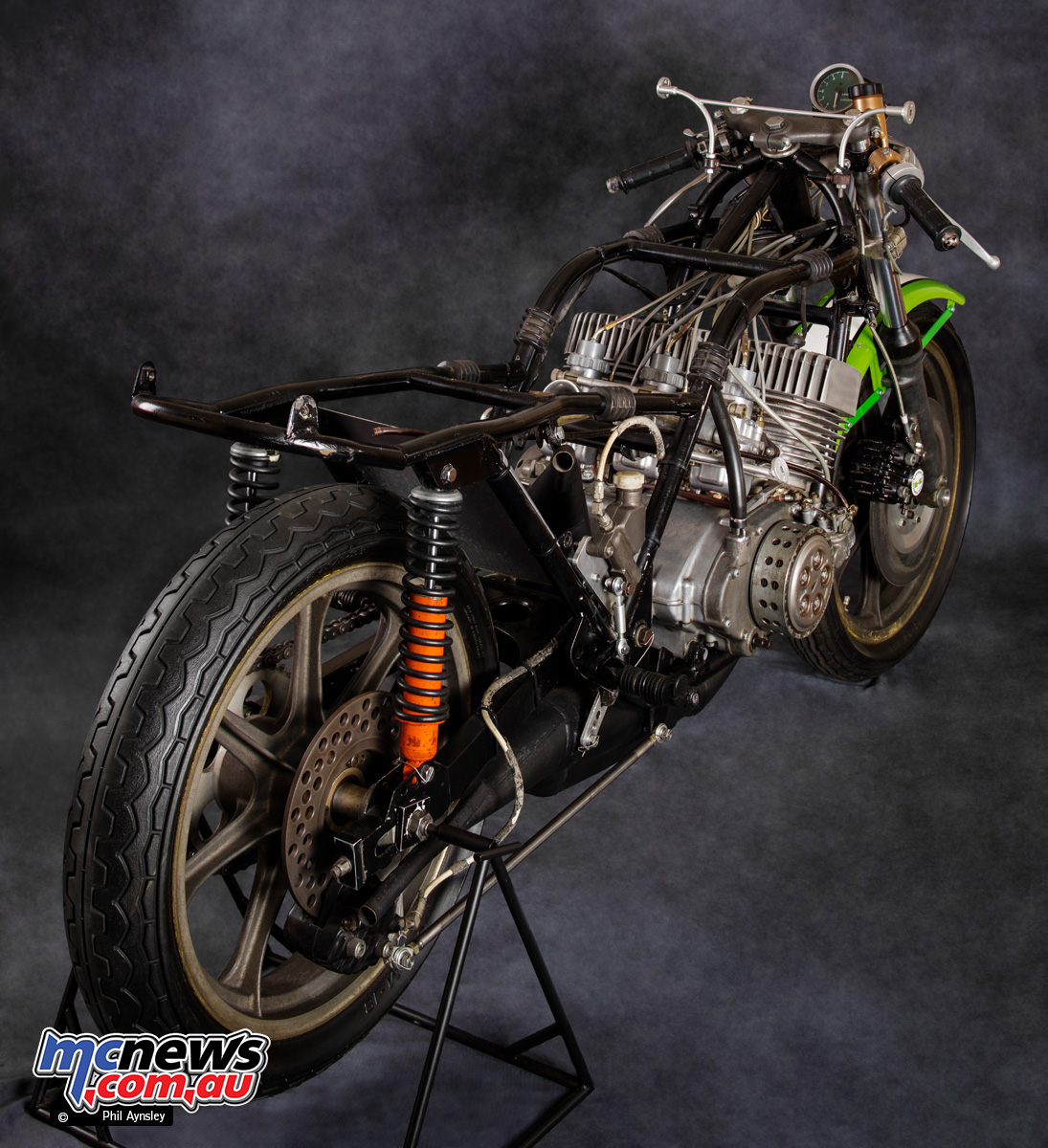 The infamous Kawasaki H2R 750 two-stroke triple | MCNews