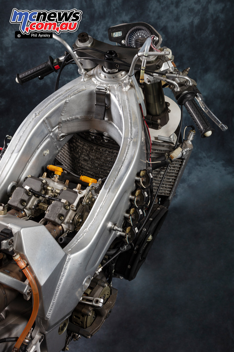 Kevin Schwantz' 1993 RGV500 XR79 | MCNews