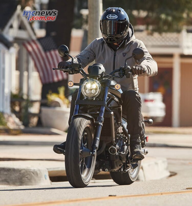 2021 Honda CMX1100 Review | MCNews