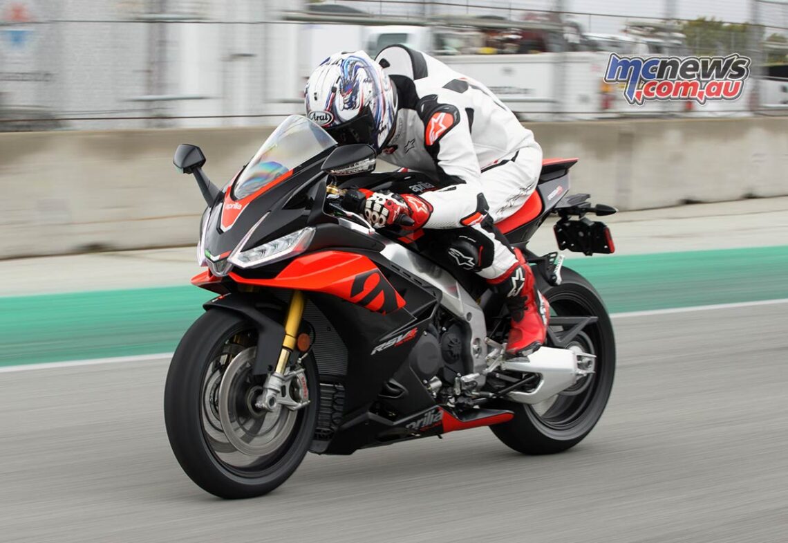 2021 Aprilia RSV4 Review | MCNews