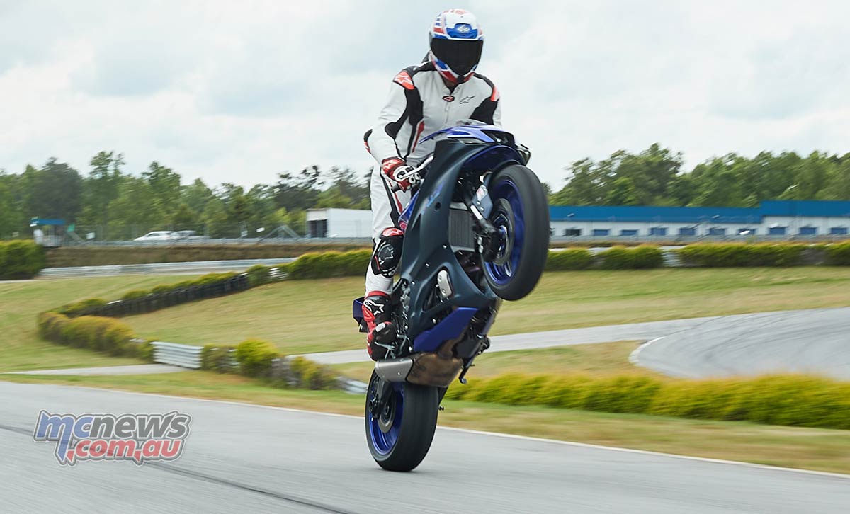 Rennie rides and reviews the new Yamaha YZF-R7 | MCNews