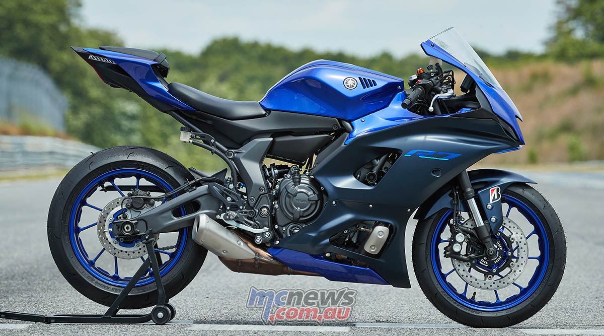 Rennie rides and reviews the new Yamaha YZF-R7 | MCNews