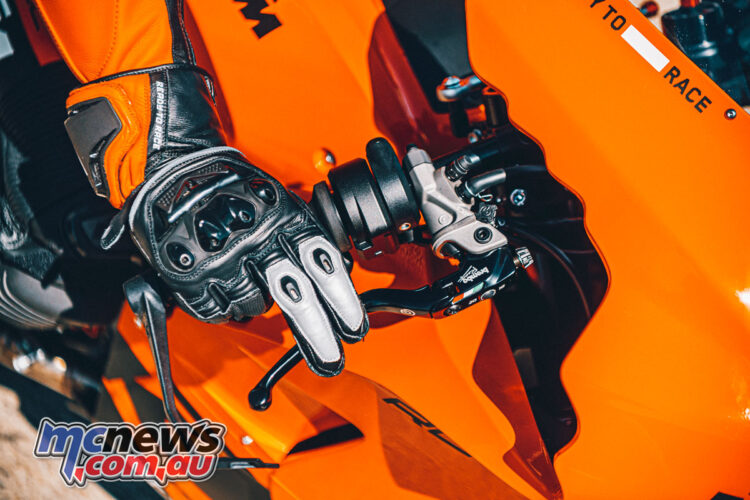 KTM reveals RC 8C racing prototype | 128 hp | 140 kg | MCNews