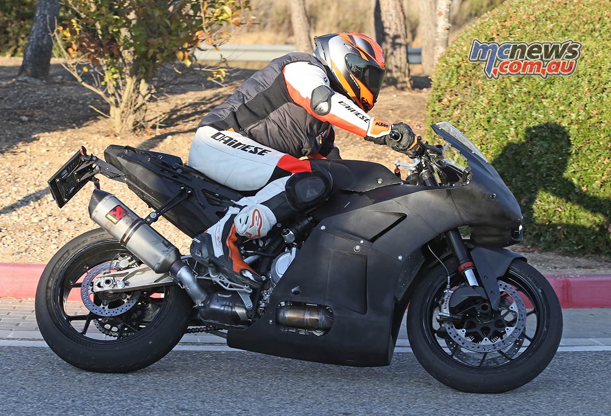 New KTM RC8 concept road bike spied road testing in Europe | MCNews