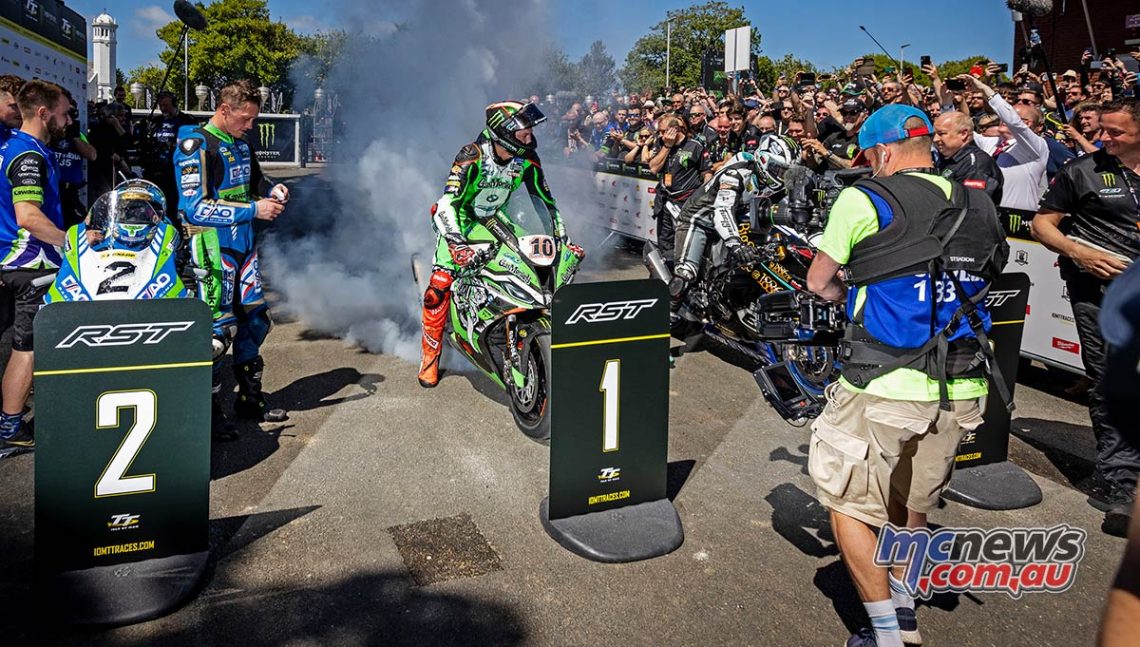 Hickman wins opening Superbike TT in convincing fashion | MCNews