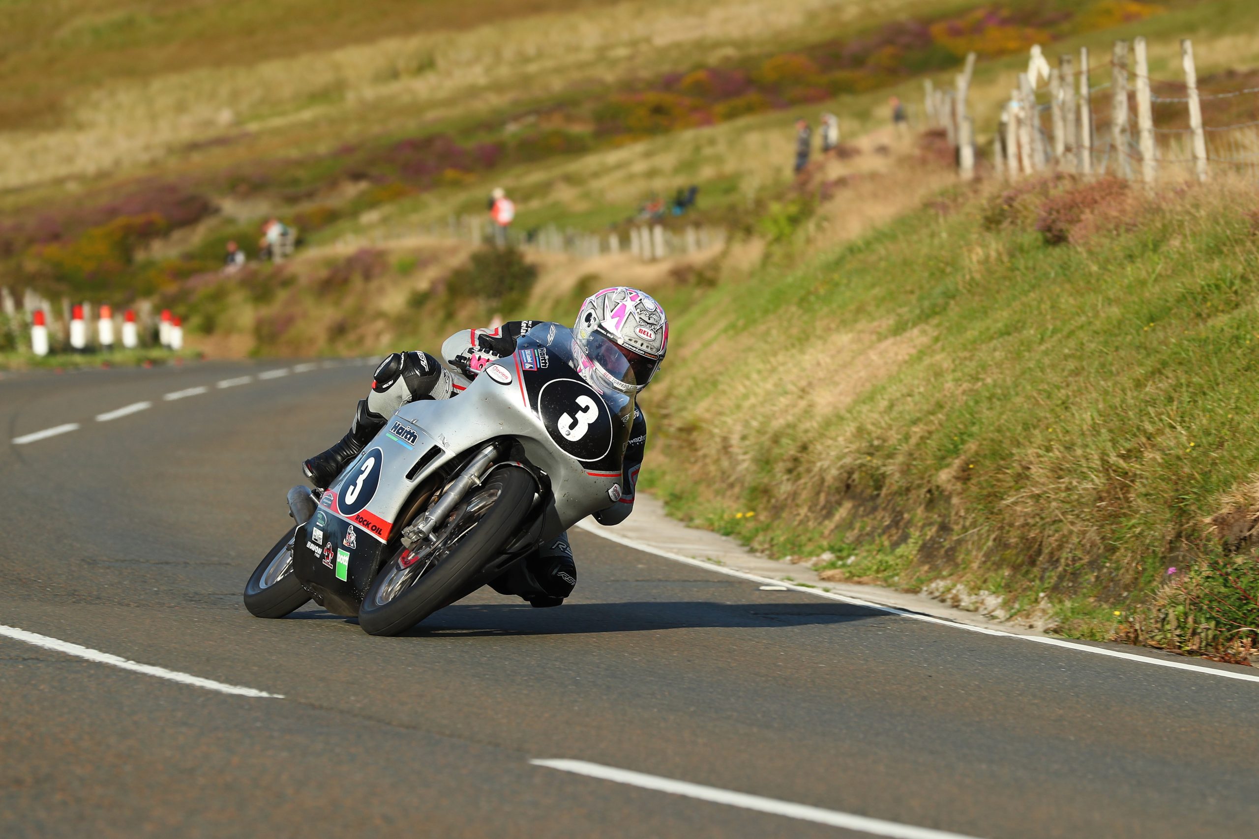 Lee Johnston wins Manx GP Classic Senior Race | MCNews