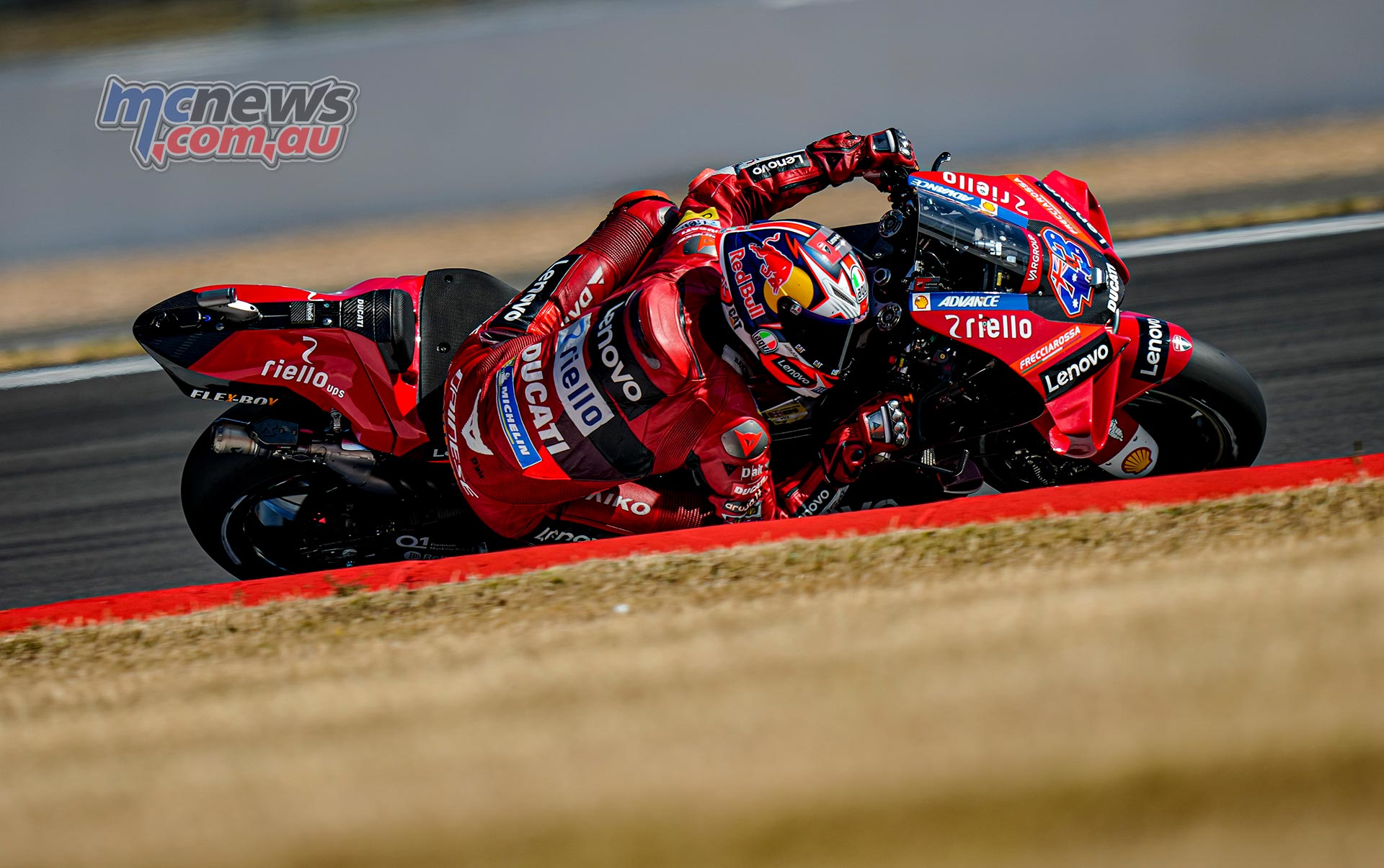 Stunning qualifying session shapes Silverstone MotoGP grid | MCNews