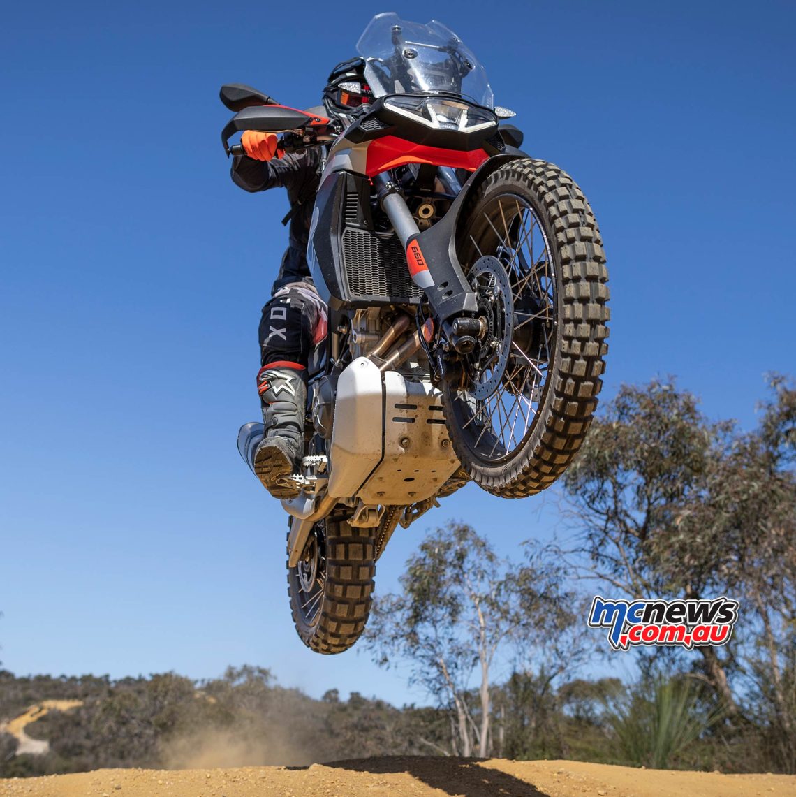 Aprilia Tuareg 660 Review | We like it, quite a lot... | MCNews