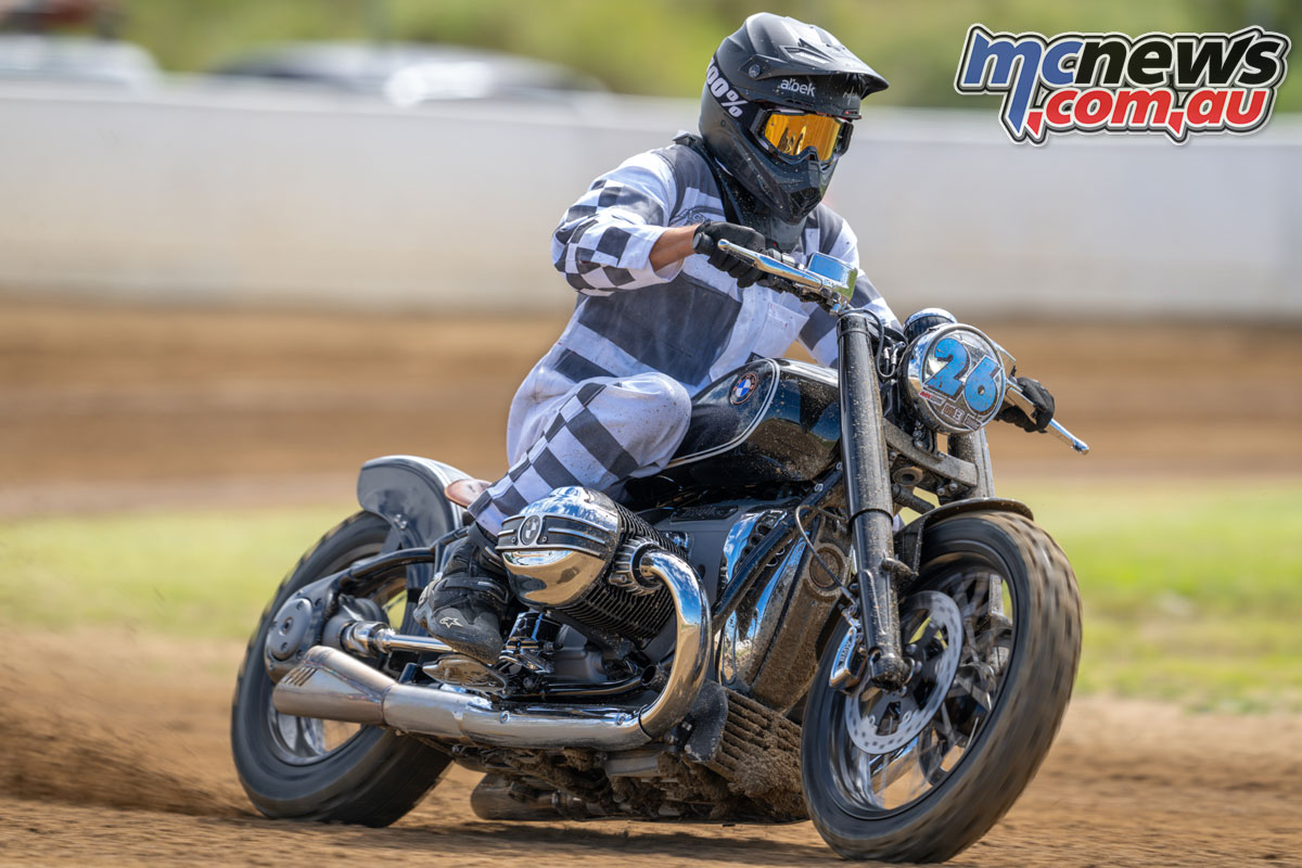 DustHustle brought some crazy antics to North Brisbane Dirt Track | MCNews