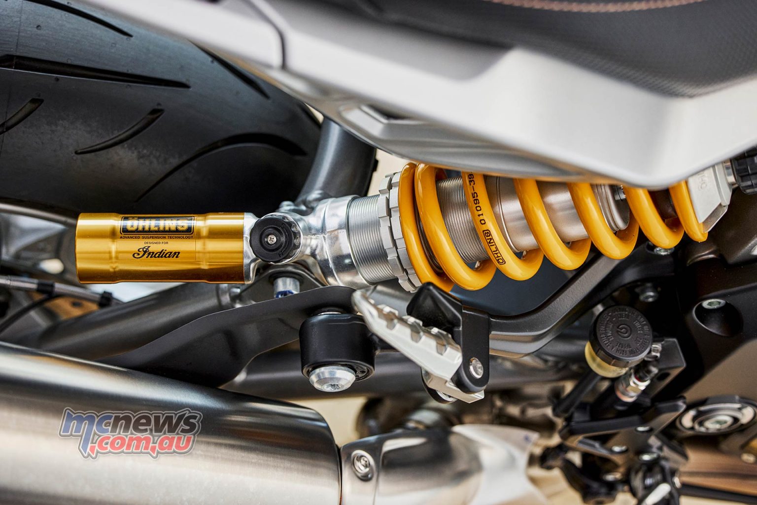 2023 Indian FTR range - FTR Sport and FTR R Carbon | MCNews