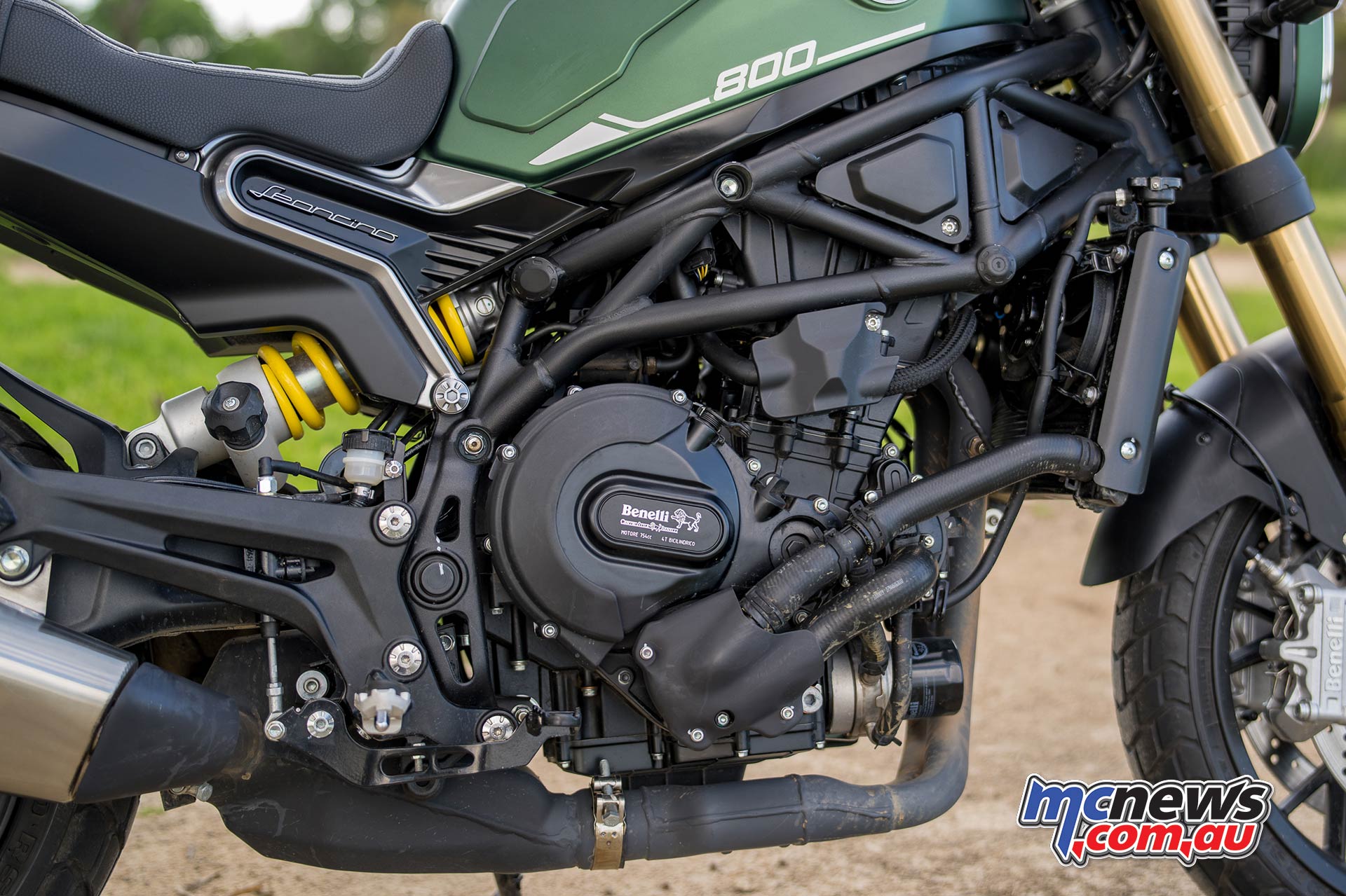 Benelli Leoncino 800 Review | Motorcycle Test | MCNews