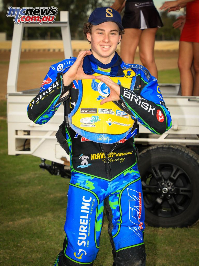 Michael West claims Long Track and Dirt Track gongs at Broadford | MCNews