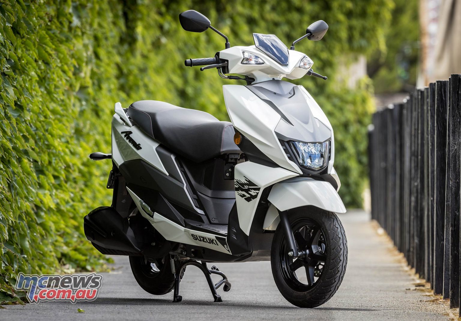 Suzuki Avenis 125 lands in Australia and we blag a ride | MCNews