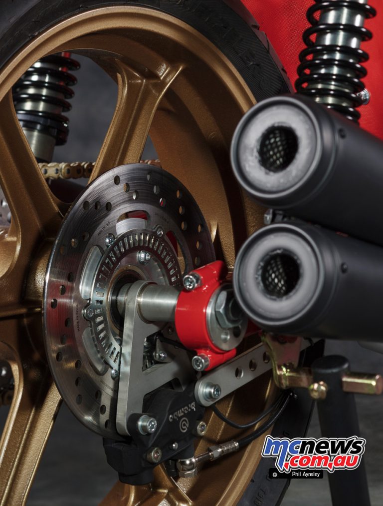 Magni 800 Filo Rosso 'Redline' - 125 hp - 150 kg wet | MCNews