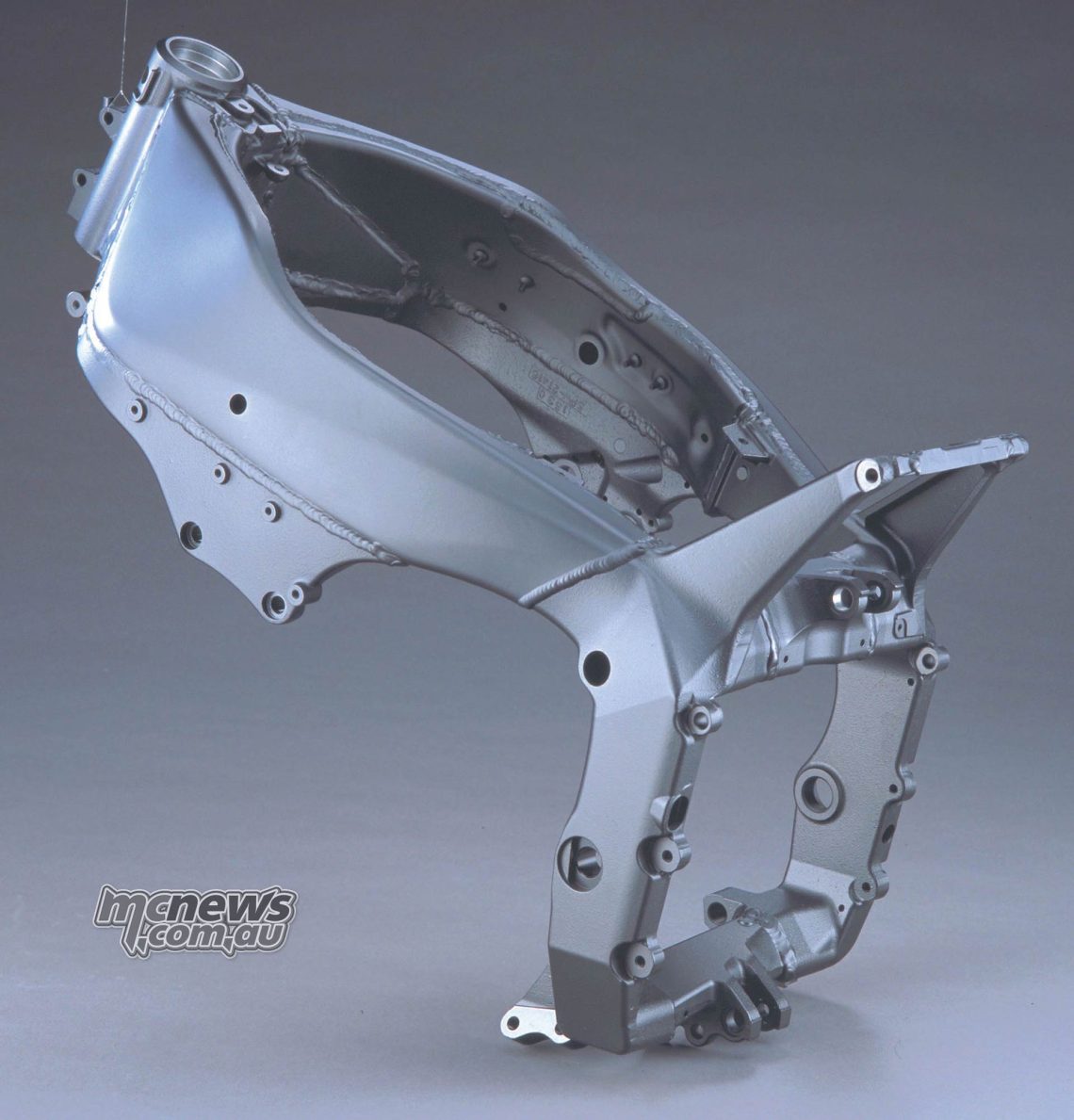 The Yamaha YZF-R1 turns 25 - History of the YZF-R1 | MCNews