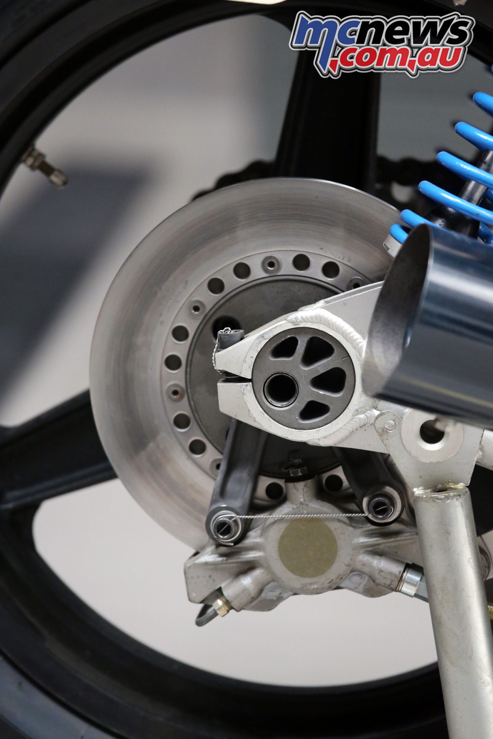 Kawasaki KZ1000-S1 Factory Replica Superbike | MCNews