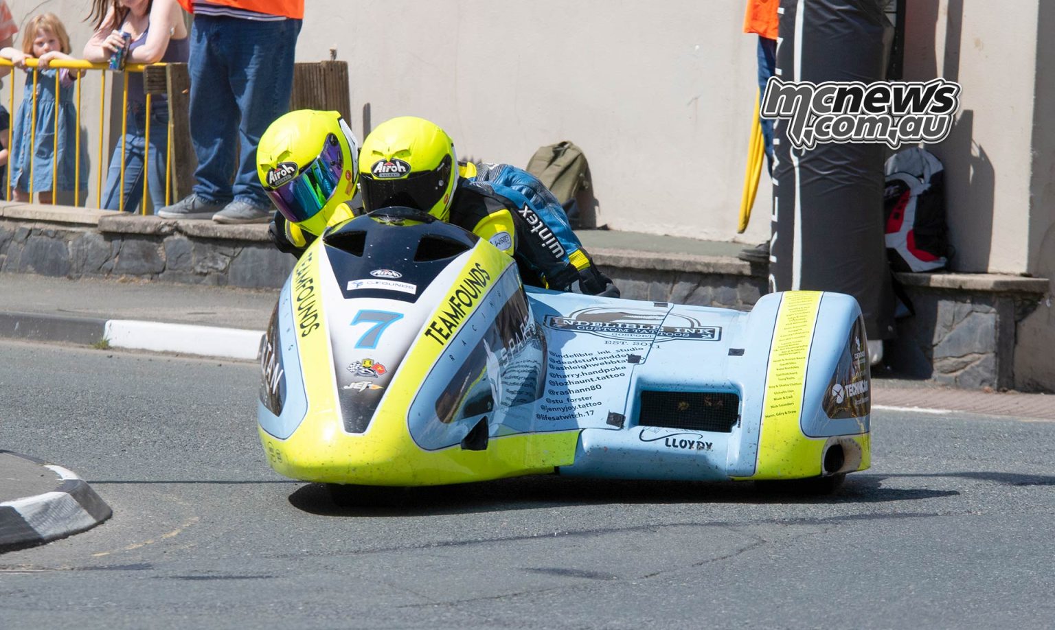 Michael Dunlop dominates day one as TT 2023 gets underway | MCNews