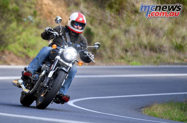 Royal Enfield Super Meteor 650 Review | Motorcycle Test | MCNews