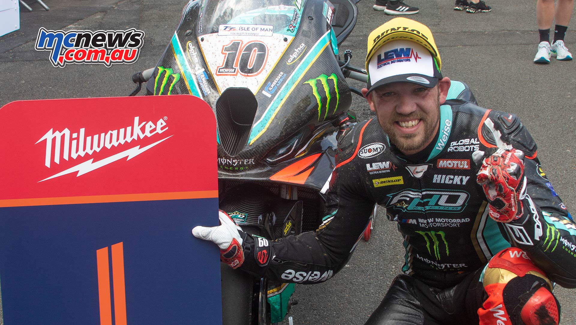 Blow by blow recap from the Senior TT - Hickman does it again | MCNews