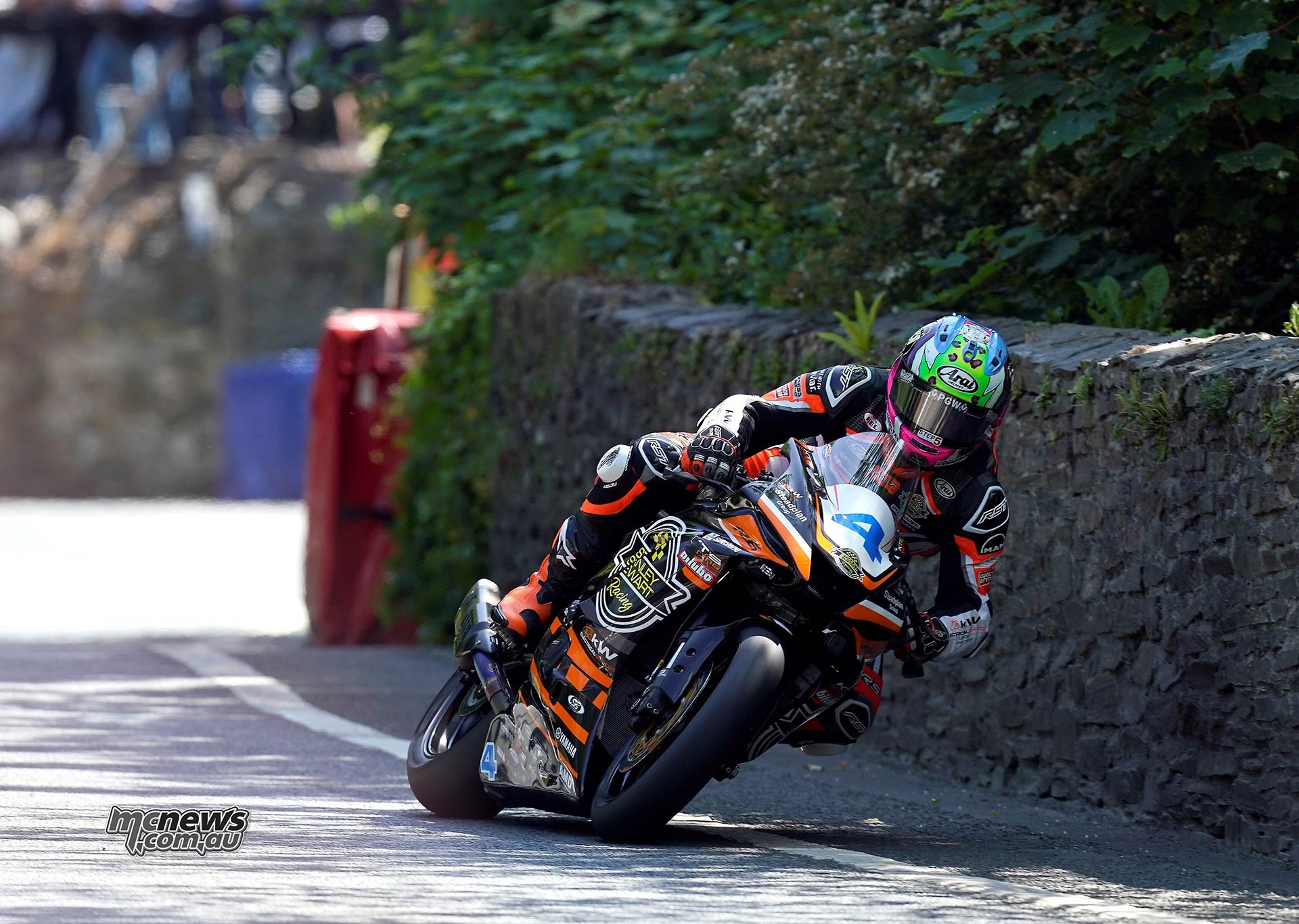 Dunlop does Supersport double with new 130.4 mph TT lap record | MCNews