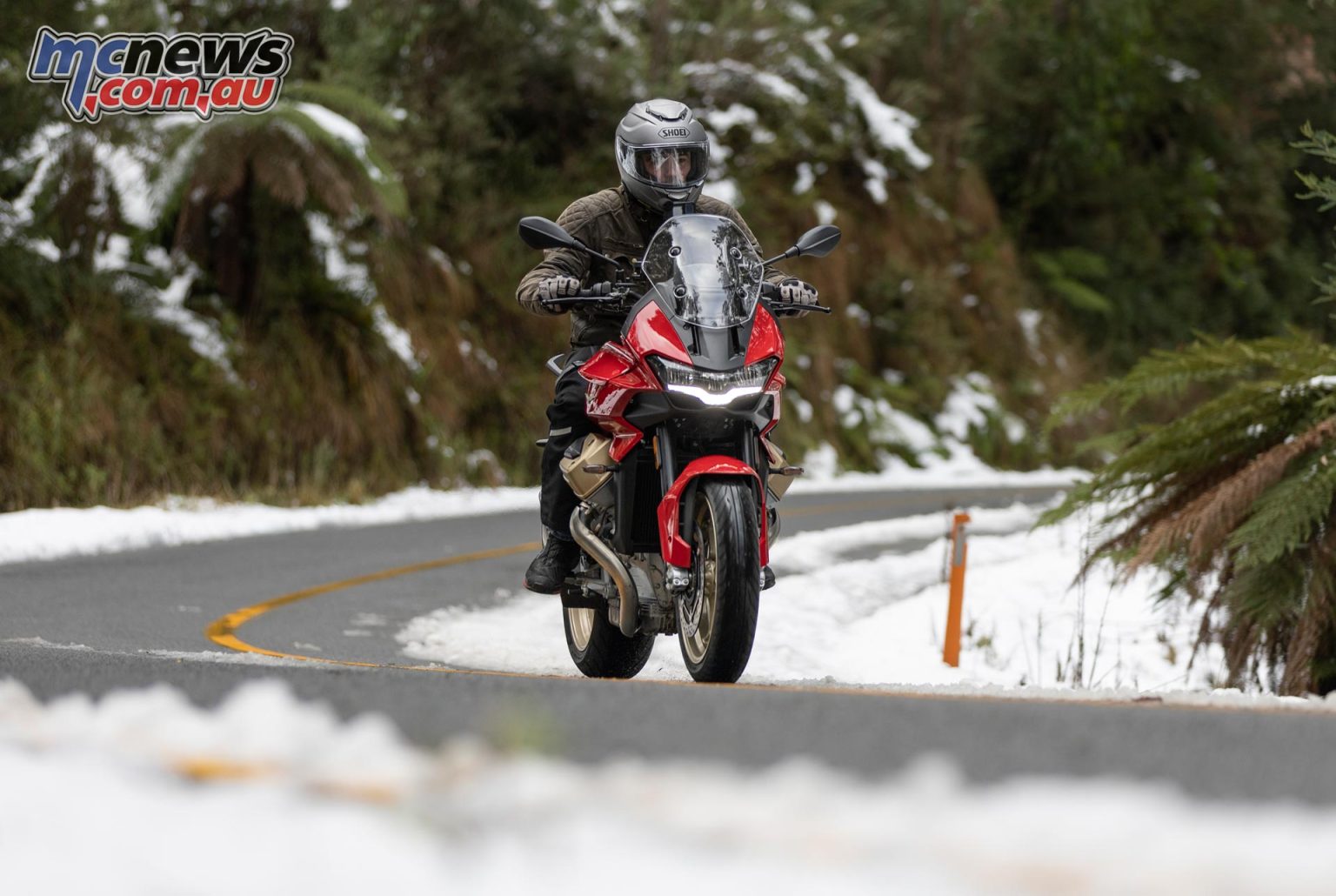 Moto Guzzi V100 Mandello Review | Motorcycle Test | MCNews