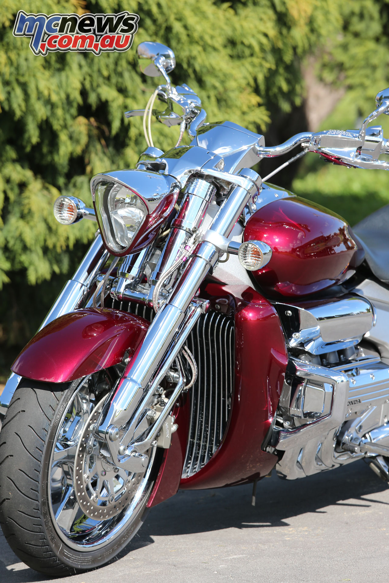 Honda's $100K factory custom cruiser, the Valkyrie Rune | MCNews