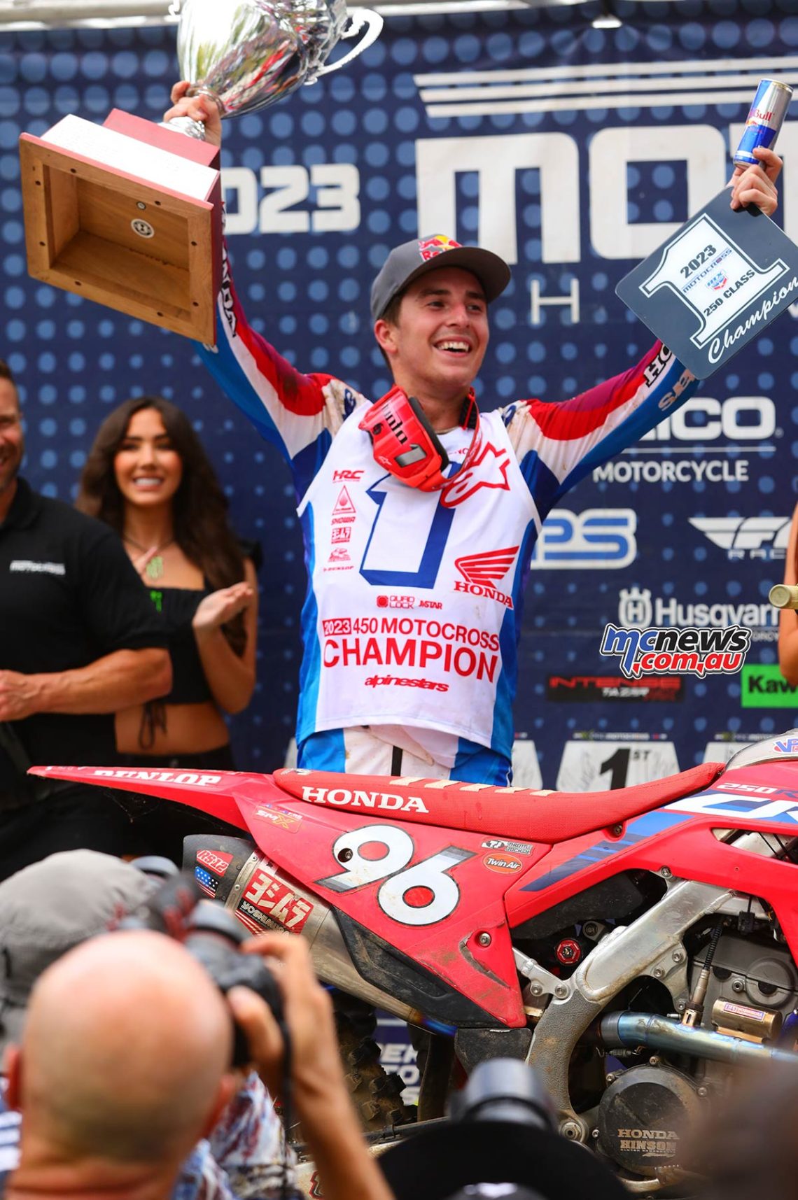 Honda officially confirm Hunter Lawrence on 450 in SX/MX/SMX | MCNews