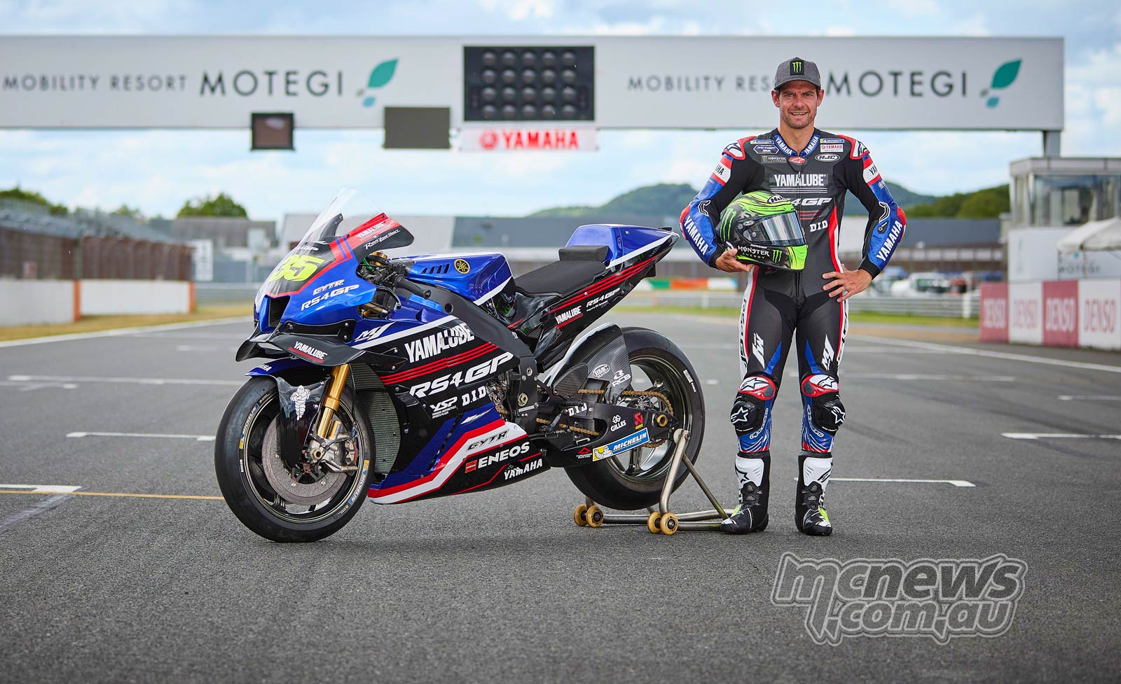 Cal Crutchlow reveals Yamahalube RS4P MotoGP YZR-M1 | MCNews