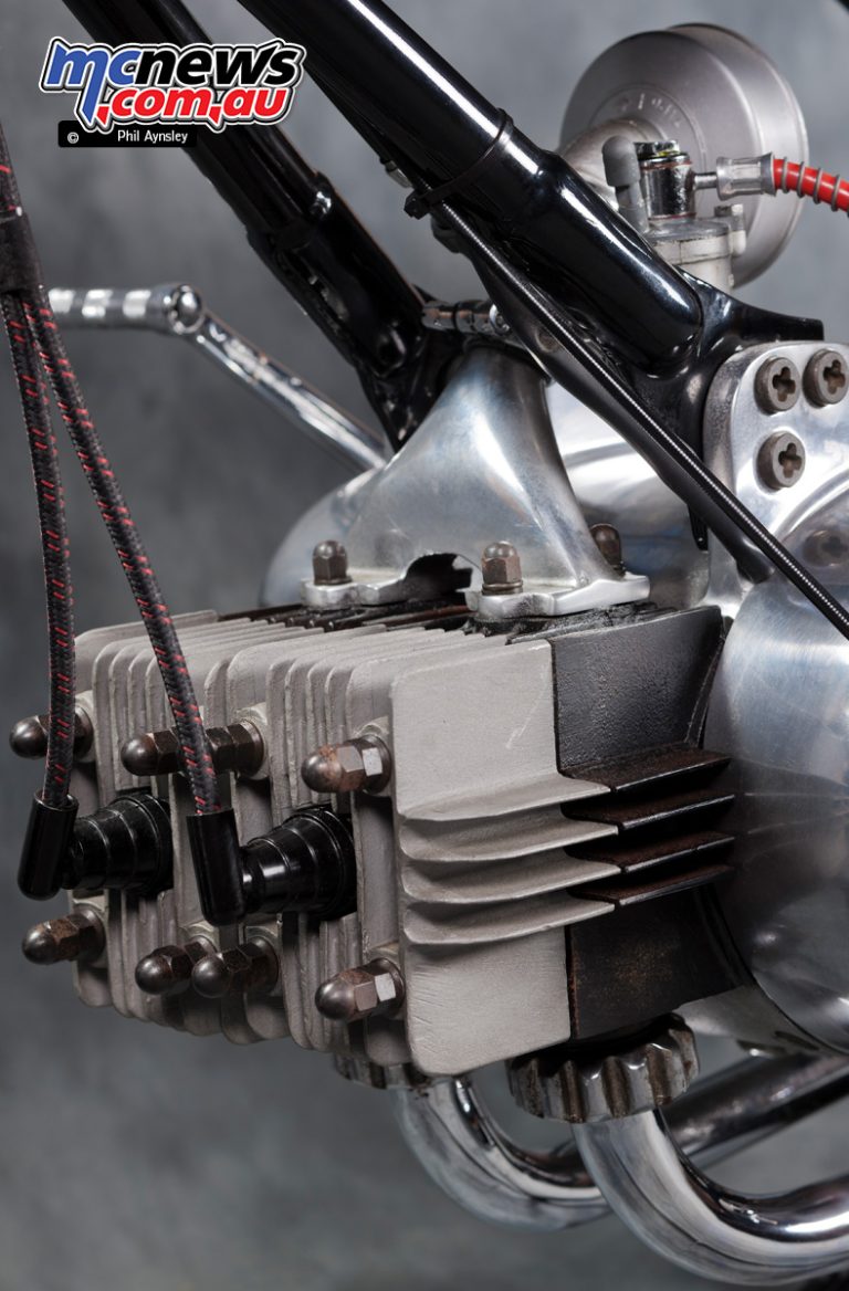 Rumi's first motorcycle - the 125 Turismo | MCNews