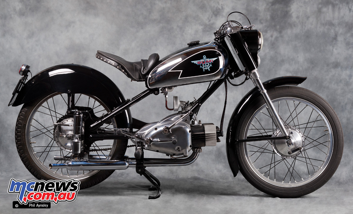 Rumi's first motorcycle - the 125 Turismo | MCNews