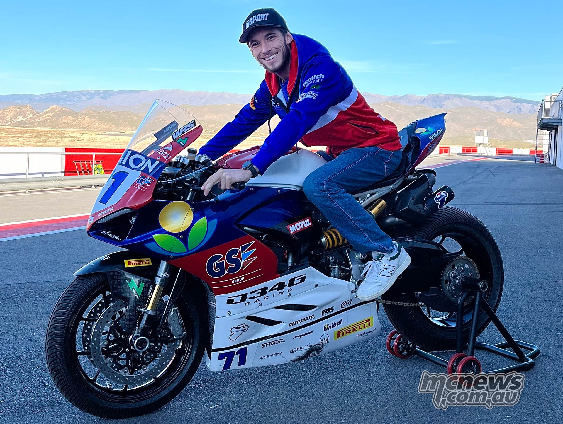 Tom Edwards enjoys first hit out with D34G Ducati | MCNews