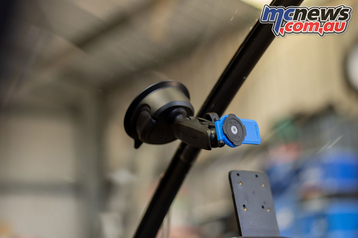 Quad Lock introduce new Suction Base | MCNews